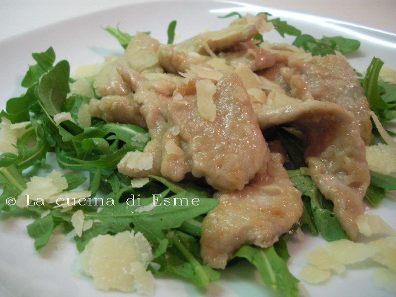 La cucina di Esme: Straccetti alla romana con petali di parmigiano reggiano